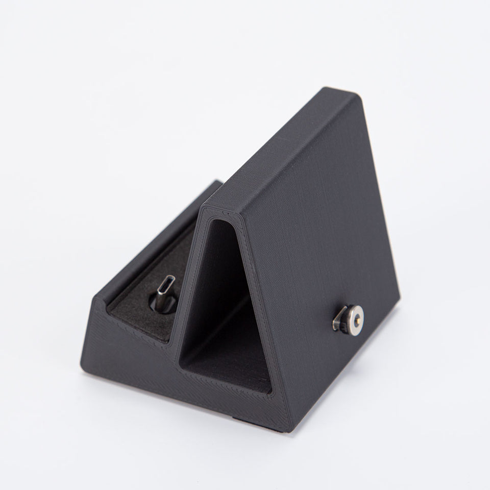 Anbernic RG35XX Plus 3D Printed Magnetic Charging Dock | Mechdiy